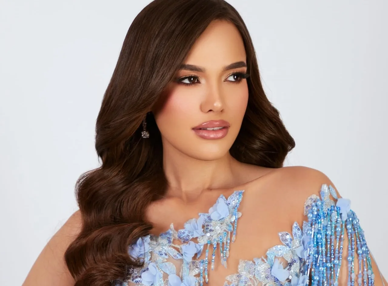 Mayra Delgado conduce la Gala del Desfile Estatal Dominicano en New ...